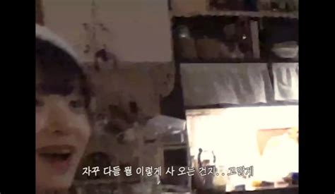 문나잇 Moonnight 2024년을 보내며 친구들과 함께한 연말 홈파티와 성수동 다녀온 일상을 유튜브에 업로드 했심도🎄🌙 친구들이랑 집에서 홈파티 하니 참으로