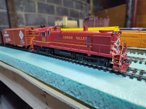 Finally Picked Up A Dcc Controller And A Loco To Go With It R Modeltrains