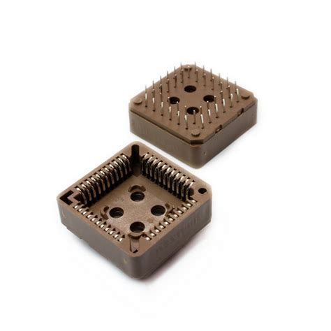 سوکت تبدیل p l c c socket dip مدل ds1032 44d قم الکترونیک