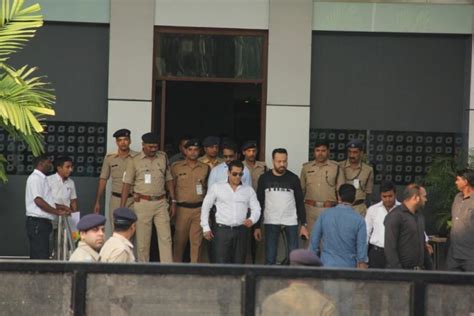 Arms Act Case Salman Khan Reaches Jodhpur Cjm Court Photosimages