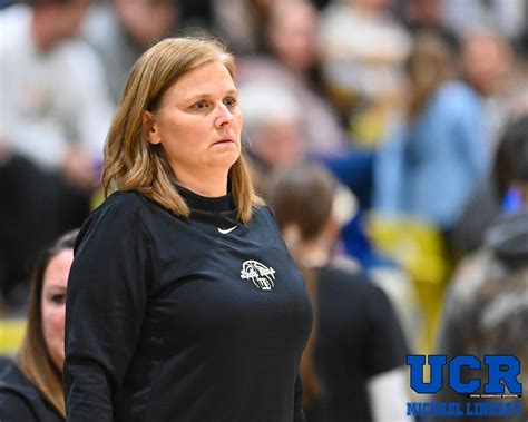 Ty Cobb Drops 30 Taylor Dolente Eclipses 1 000 Career Points As