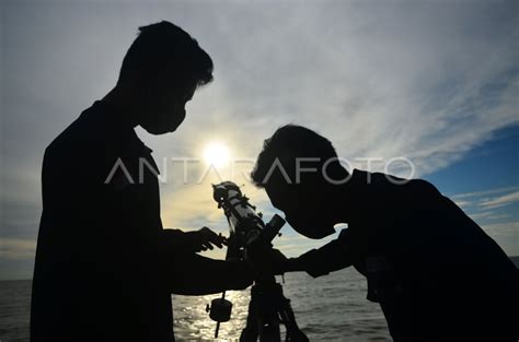 BELAJAR MELIHAT HILAL ANTARA Foto