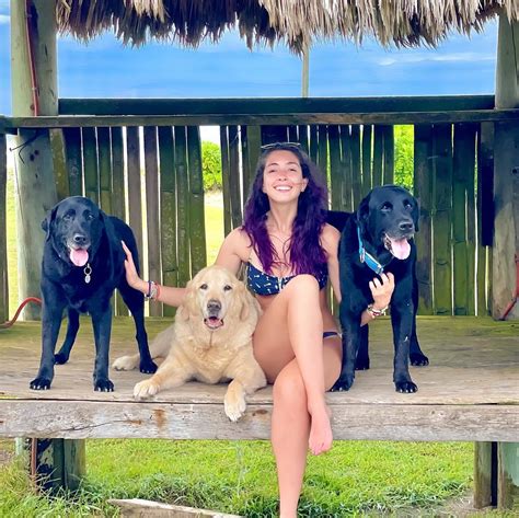 Alejandra Toledanos Feet