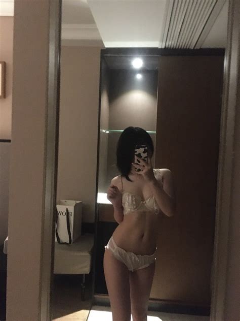 小欣想睡觉 on Twitter 为什么都没有哥哥找我 つд 只能一个人偷偷在酒店露出 美乳 处女 性爱 露出 母狗 反差