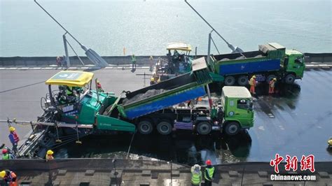 大湾区核心工程深中通道开始铺装钢桥面 搜狐大视野 搜狐新闻