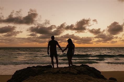 Beach Sunset Couple Poses