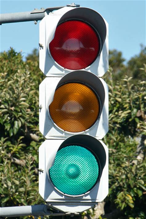 千葉県・日本信号の信号機（縦型）