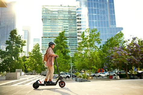 Los mejores patinetes eléctricos homologados por la DGT que cumplen la