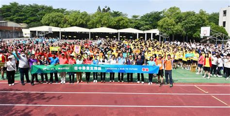 田中馬運動小鎮 千名畢業生路跑 奧丁丁新聞 Owlnews