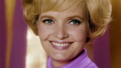 The Brady Bunch 10 Things That Never Made Sense About Carol