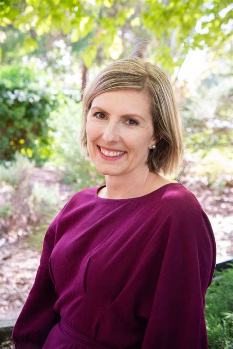 Tania Straga Isight Specialists