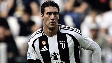 Juventus Fiorentina Cori Contro Vlahovic Dei Tifosi Viola Mariani