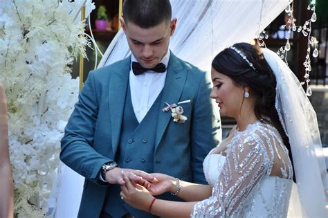 Онлайн вестник Струма Общество Кметът Илко Стоянов бракосъчета младоженци в Благоевград