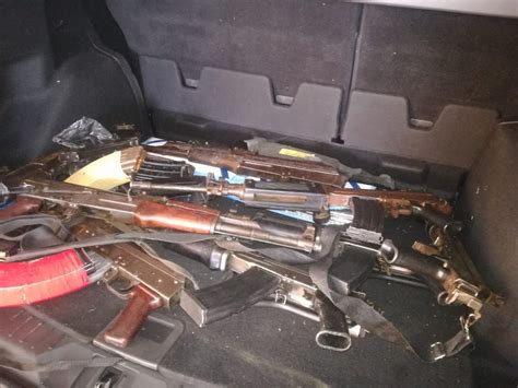 Six Arrested After Police Seize Ak47 Rifles Stolen Cars In Kwathema