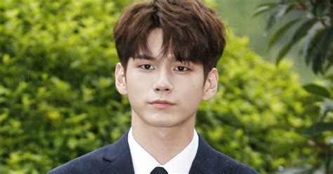 포토]옹성우 실제로 보니 더 잘생김