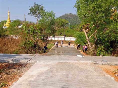 ရေဖြူမြို့၊ မြို့ကွက်သစ်လမ်းသွယ်များတွင် ကွန်ကရစ်ခင်းခြင်းလုပ်ငန်းအား