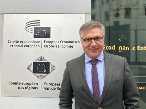 Фермерът не трябва да разчита само на субсидии Той трябва да има възможност да печели адекватно