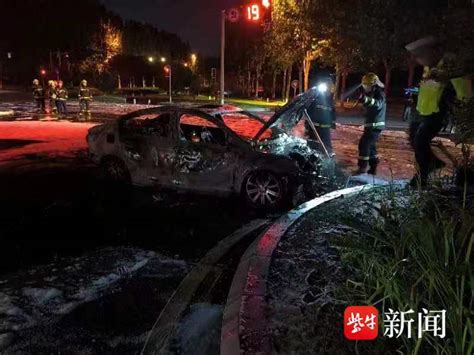 车辆方向盘突然失灵，撞路沿后发生自燃烧成空壳蒋某报警事故