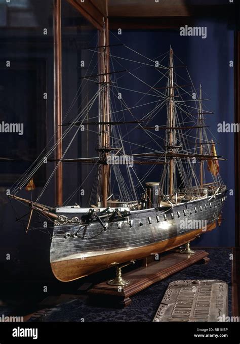 MODELO A ESCALA DE LA FRAGATA NUMANCIA EL PRIMER BARCO BLINDADO QUE