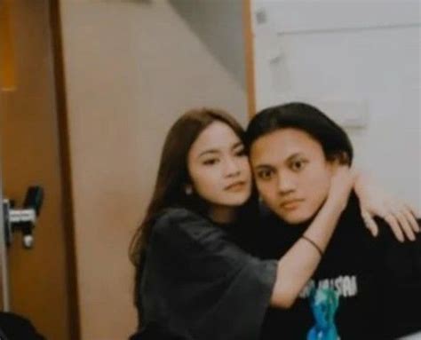 Mahalini Dan Iky