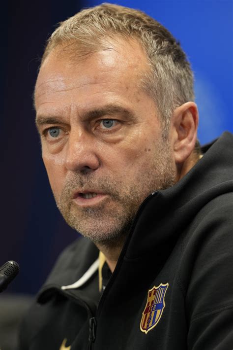 Shock Flick Retires As Leader After Barcelona Sportschosun