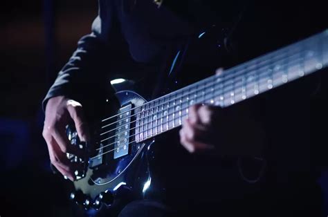 Inovasi Terbaru Dalam Dunia Bass Ernie Ball Music Man John Myung 6