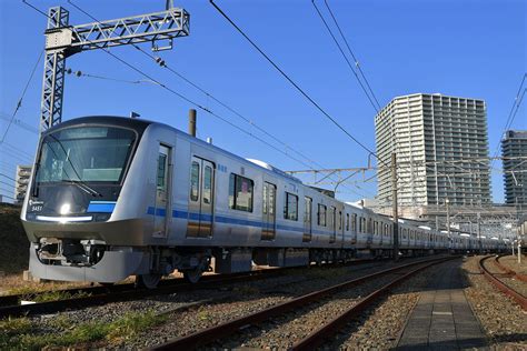 写真 25ページ目複々線化の小田急が投入する新型通勤電車5000形。そこにある「らしさ」とは 文春オンライン