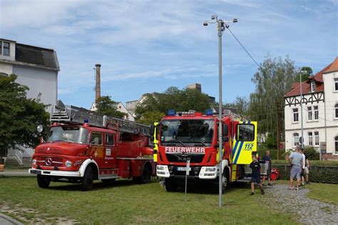 Jahre Feuerwehr in Chemnitz Wittgensdorf Großer Festumzug begeistert