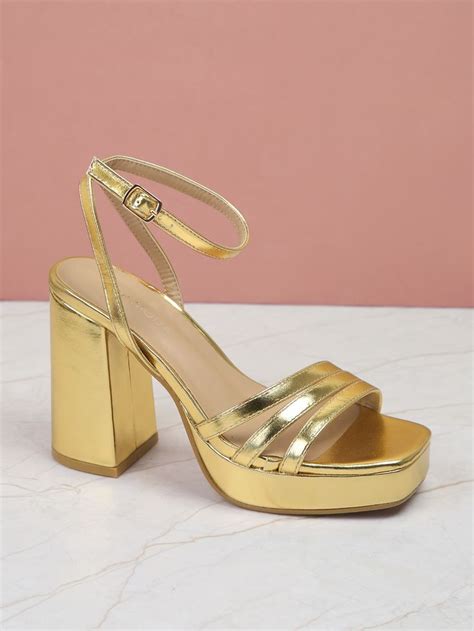 Sandalias de color metálico con tacón grueso tira tobillera Ankle strap sandals Strap sandals