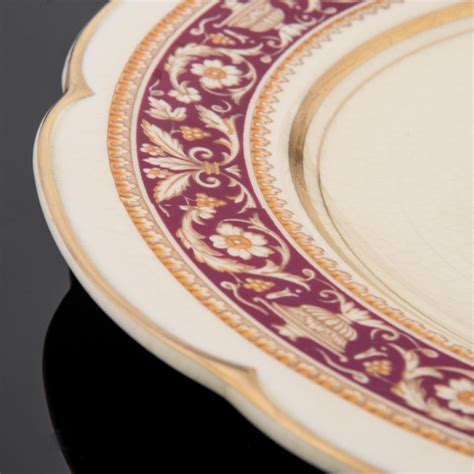 Тарелка декоративная с наивным цветочным декором Woods Ivory Ware фаянс деколь золочение