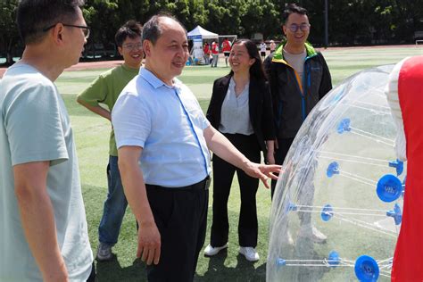 西南大学荣昌校区2024年“迎奥运 向未来”趣味运动会圆满落幕 荣昌校区党工委、管委会