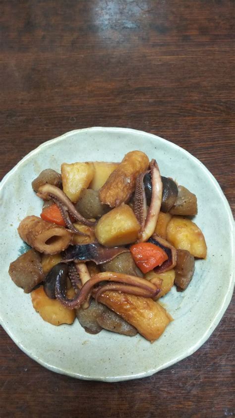 イカのゲソとじゃがいもの煮物 By おおみやばあば 【クックパッド】 簡単おいしいみんなのレシピが394万品