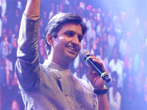 Kumar Vishwas And His Wife Manju Sharma S Love Story From College Romance To Leaving Their Families