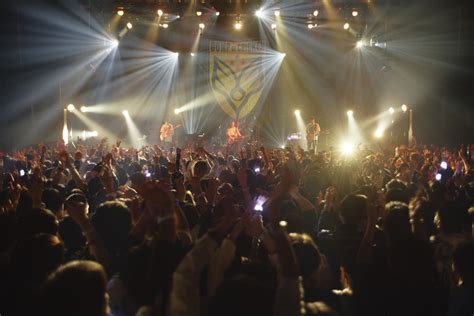 Bump Of Chicken、シングル『souvenir』and結成25周年の幕張公演のライブ映像作品を12 21同時リリース。来年2月より