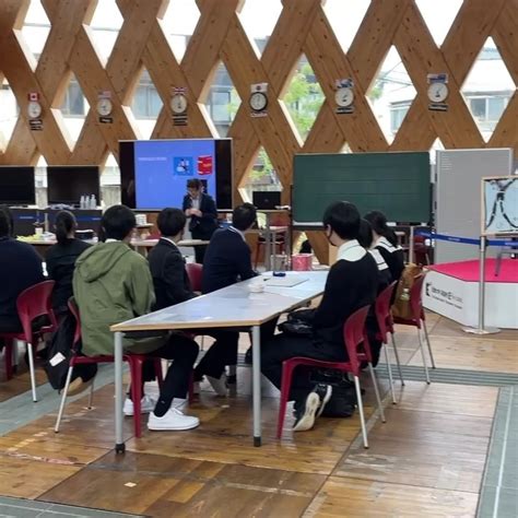 近大新宮高校・中学校 325から27 近畿大学にある英語村 で合宿を二泊三日で行っています。 本日は午後からの活動でしたが、終了後16
