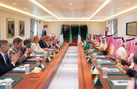 اتفاقيات بقيمة 10 مليارات دولار السعودية وإيطاليا توقعان انشاء شراكة