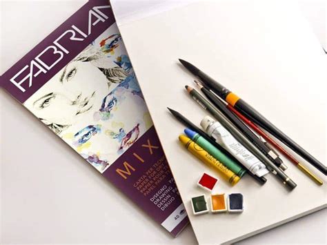 Альбомы для скетчинга Mixed Media Fabriano