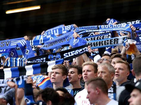 Gegen Kühne Hsv Fanszene Schaltet Sich In Stadion Debatte Ein