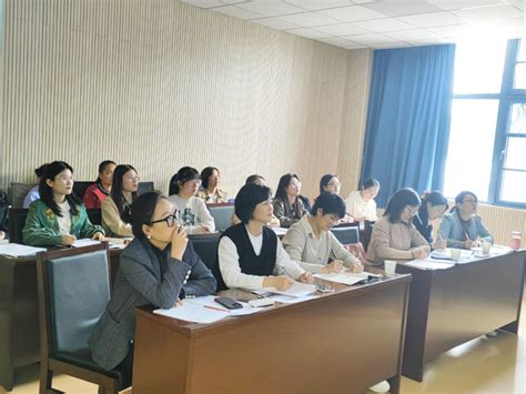 再携手激活思维 共教研深耕课堂