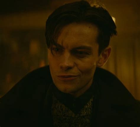 Kaz Brekker Shadow And Bone Season 2 Six Of Crows Shadow Six Of Crows