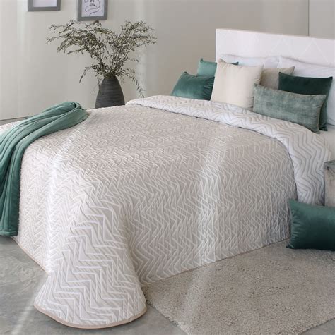 Reig Marti Couvre Lit Obey Ecru 01 Coton Polyester Beige