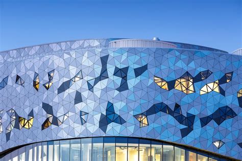 Enveloped In Edges Prismatic Façades With Triangulation Architizer
