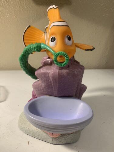Finding Nemo Disneypixar 2003 Bubble Blower Read 4680536476