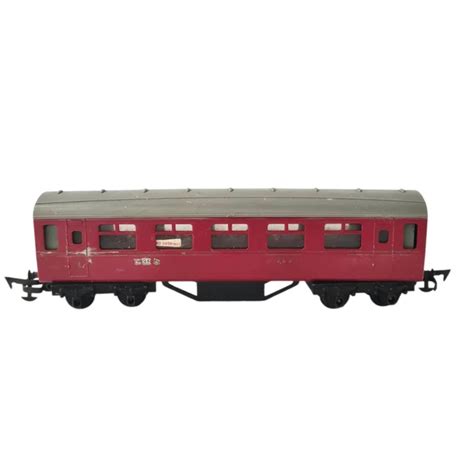 Triang Tri Ang Lms Coach 00 Guage First Class Passenger Car Red 7573 Maroon Grey £4 99 Picclick Uk