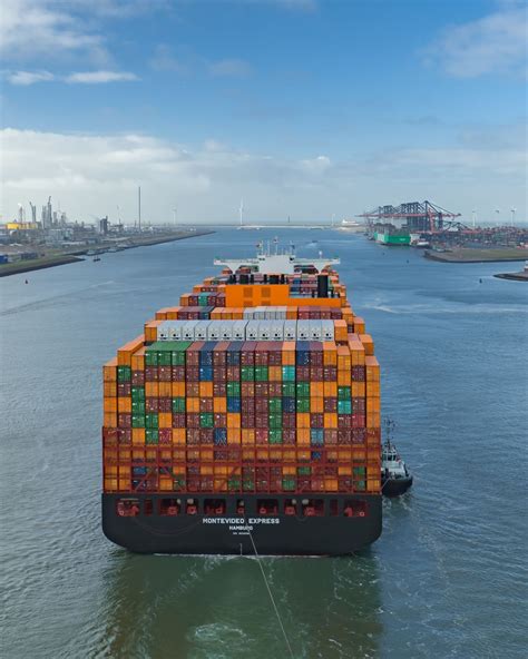 Hapag Lloyd Ag On Linkedin Hapaglloyd Container Vessel Lifeatsea