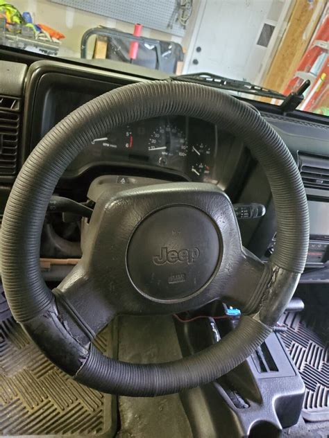 Drivers Airbag Deployment Center Section Or Entire Trim Piece Jeep