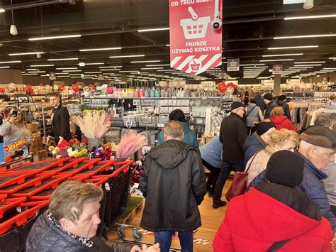 Woolworth w Katowicach otwarty oto ZDJĘCIA To pierwszy taki sklep w