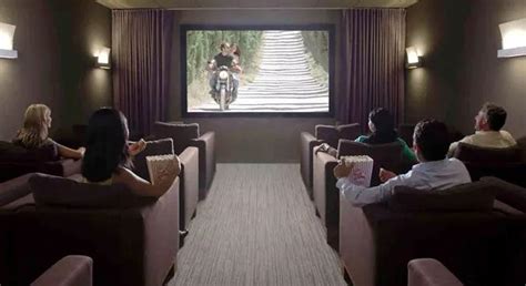 Salas de Cine en Casa Económicas Toma Primera