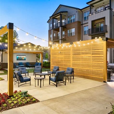 7 Stunning Trends For Apartment Courtyard Designs