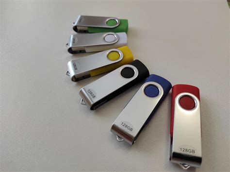 USB Flash disk - 128 GB, více barev | Aukro